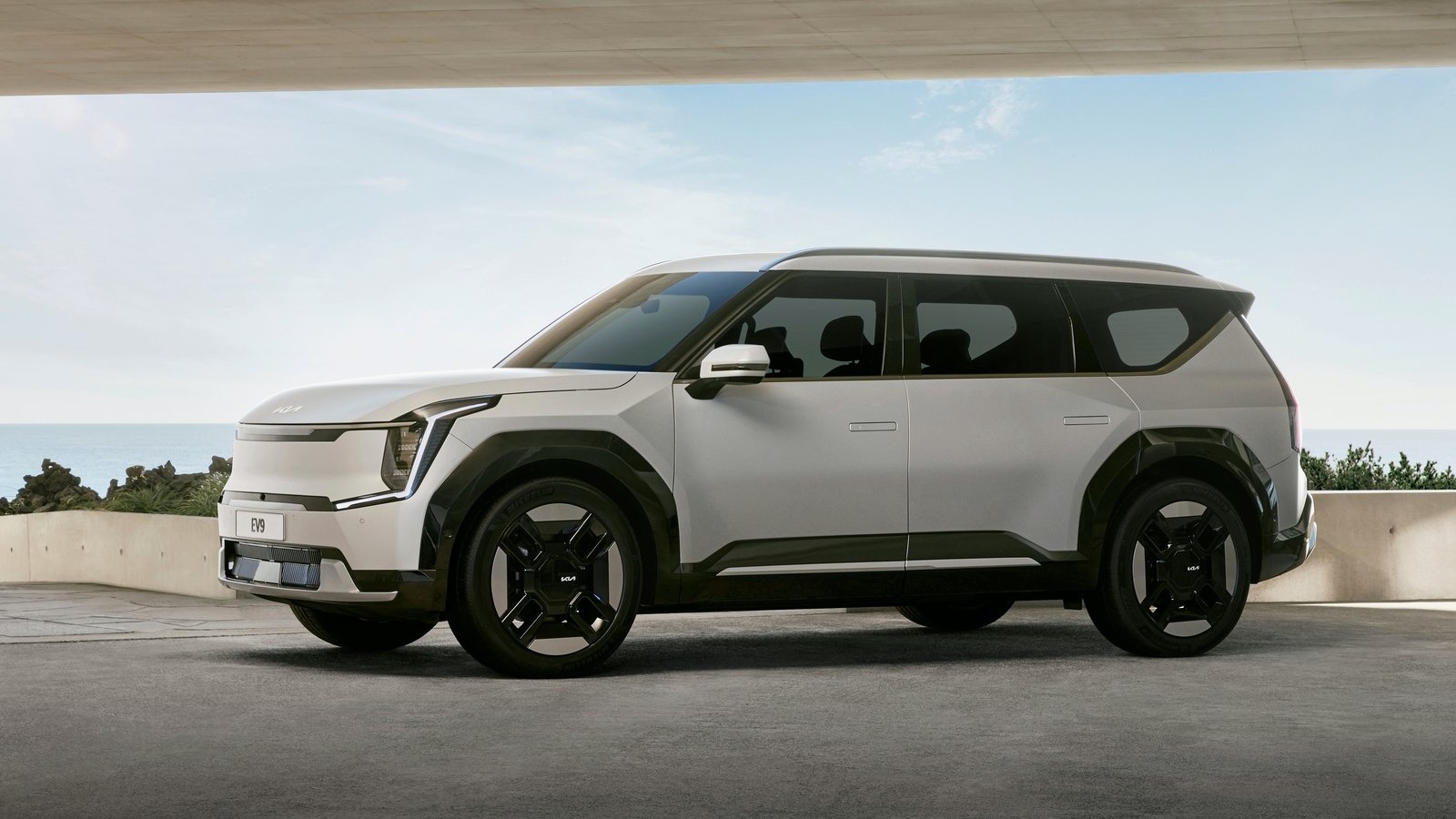 海外試駕／Kia EV9上市前搶先試 感受高顏值外型下的溫柔內在 | 地球黃金線