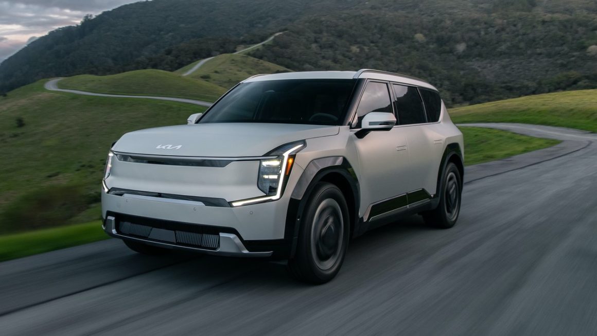 海外試駕／Kia EV9上市前搶先試 感受高顏值外型下的溫柔內在 | 地球黃金線