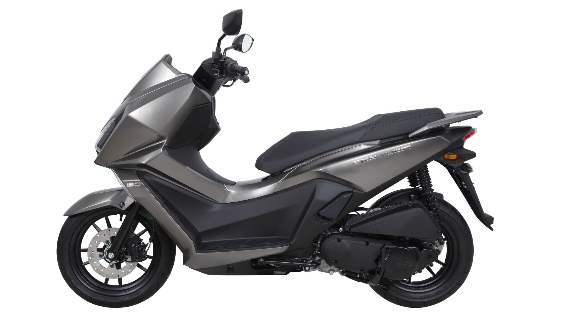 Kymco都會跑旅Skytown與冒險速克達CV-L6登場 光陽米蘭車展秀全方位設計 | 地球黃金線