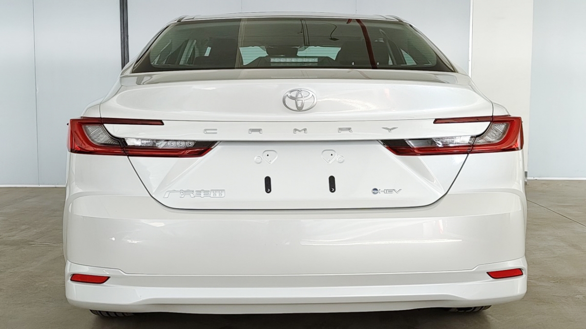 Toyota Camry 9代中規專屬外觀曝光！還搭全球唯一2.0 NA引擎 | 地球黃金線