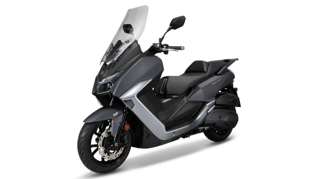 SYM Maxsym 400將小改款？Maxsym GT送測油耗「三陽回應了」 | 地球黃金線