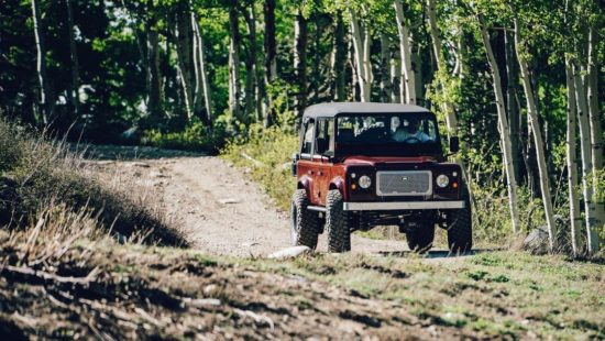 Defender推出復刻版？底盤竟來自Jeep Wrangler！ | 地球黃金線