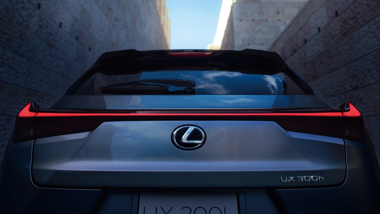 UX 300h明年1月歐日上市，Lexus總代理和泰曝台灣引進可能 | 地球黃金線