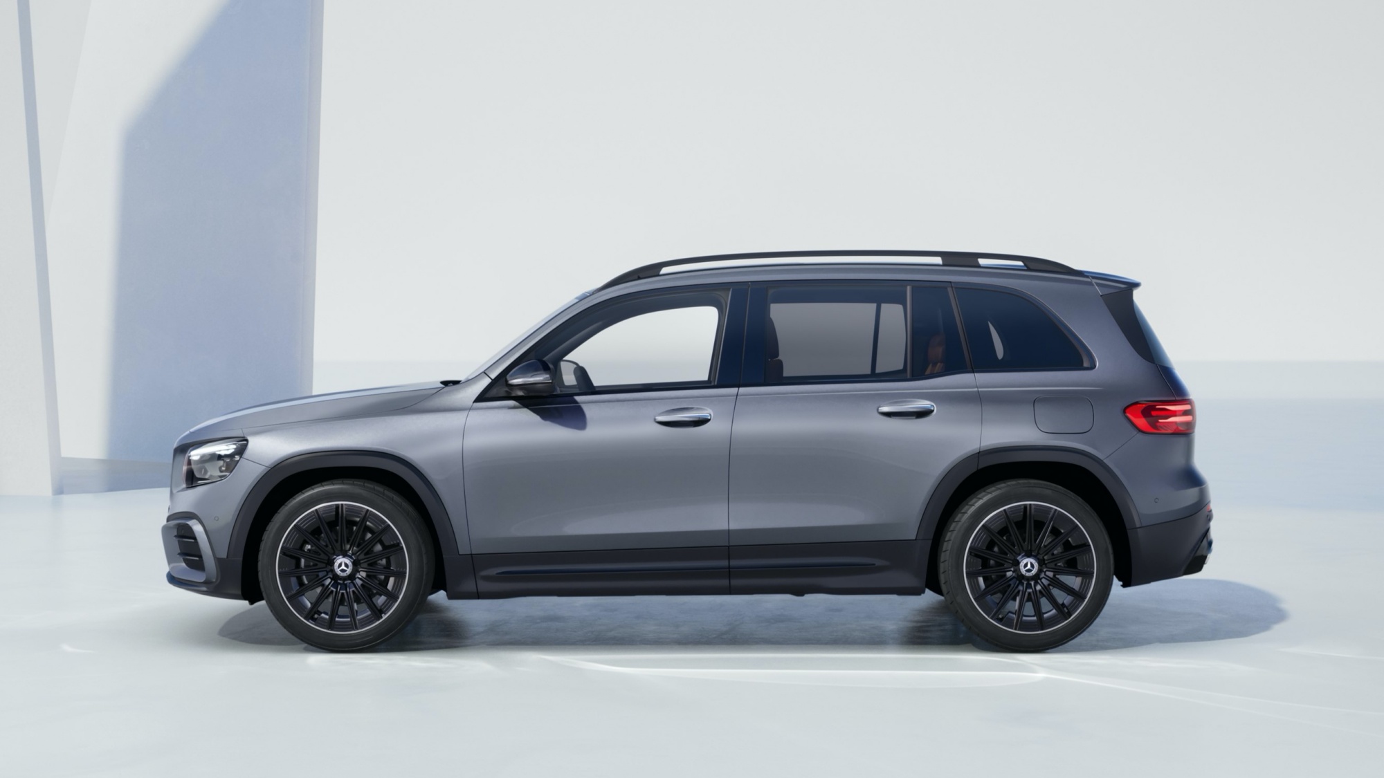 小改款賓士GLB售價214萬起，M-AMG GLB 35 4Matic同步導入！ | 地球黃金線