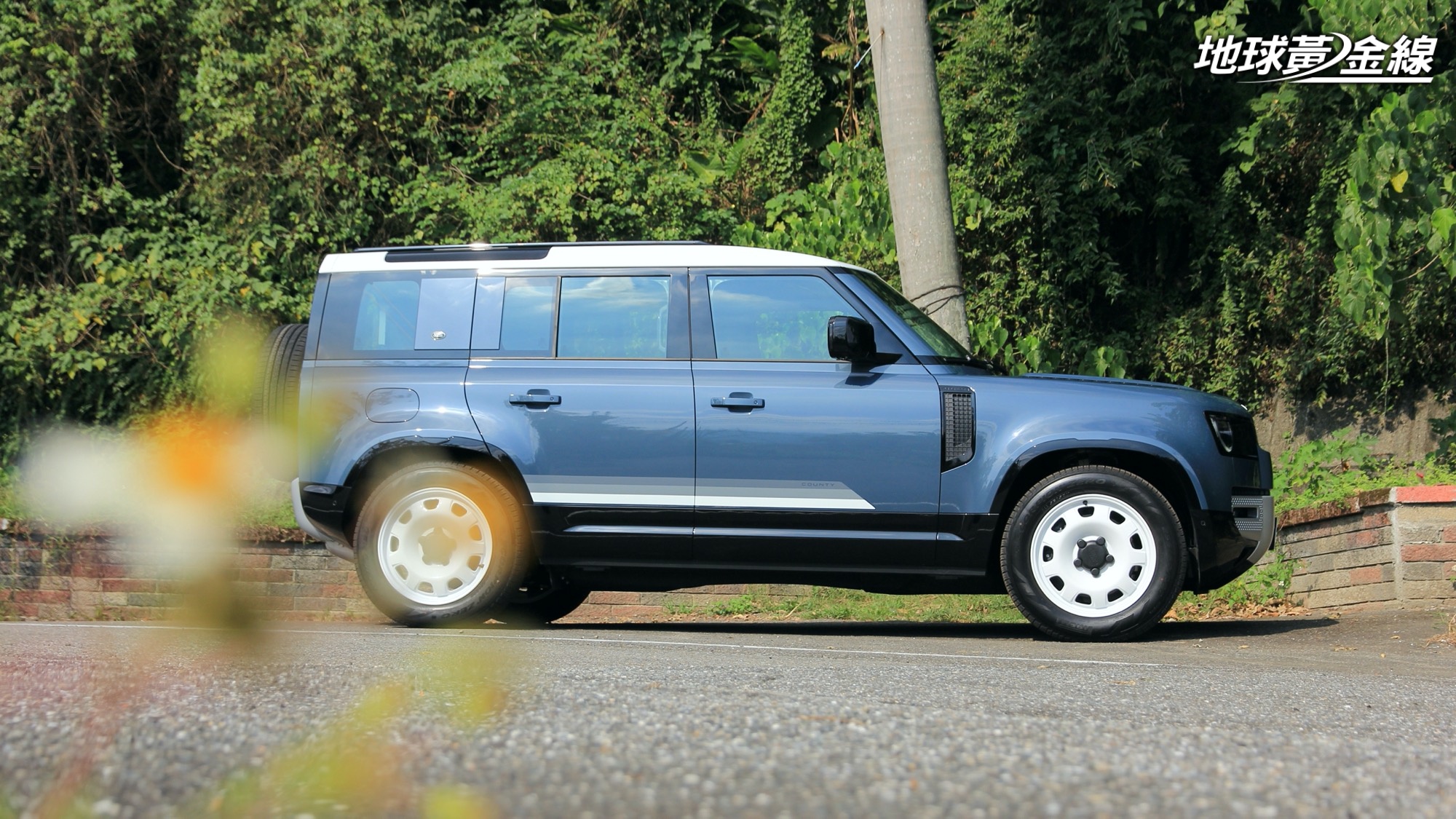 試駕／24年式Defender 110 D300 SE，大馬力高顏值一次擁有！ | 地球黃金線