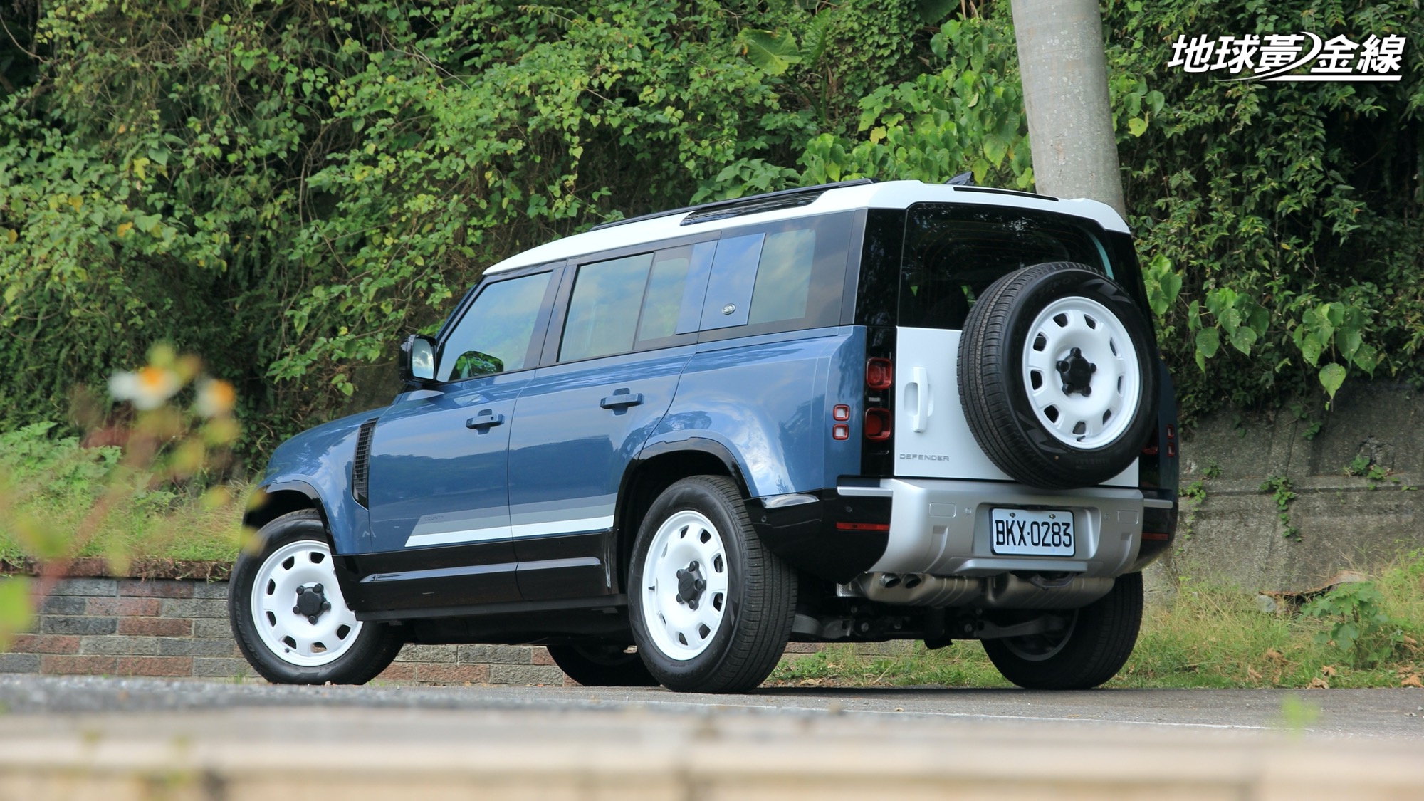 試駕／24年式Defender 110 D300 SE，大馬力高顏值一次擁有！ | 地球黃金線