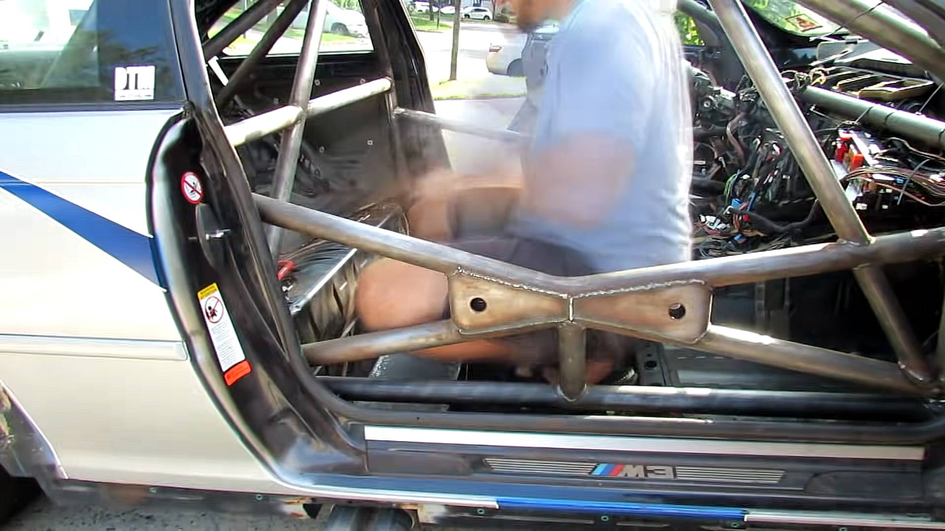 神人打造《極速快感：全民公敵》BMW M3 GTR！網友嗨爆全跪了 | 地球黃金線