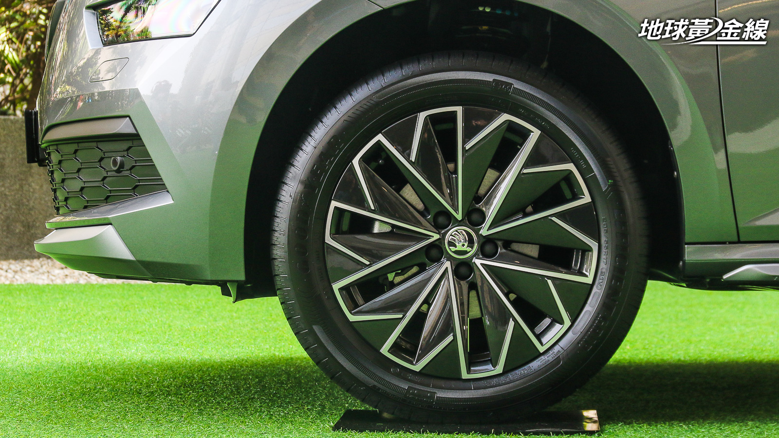 Kamiq冠軍版100.8萬起不加價上市，玻璃車頂與電調座椅通通有 | 地球黃金線