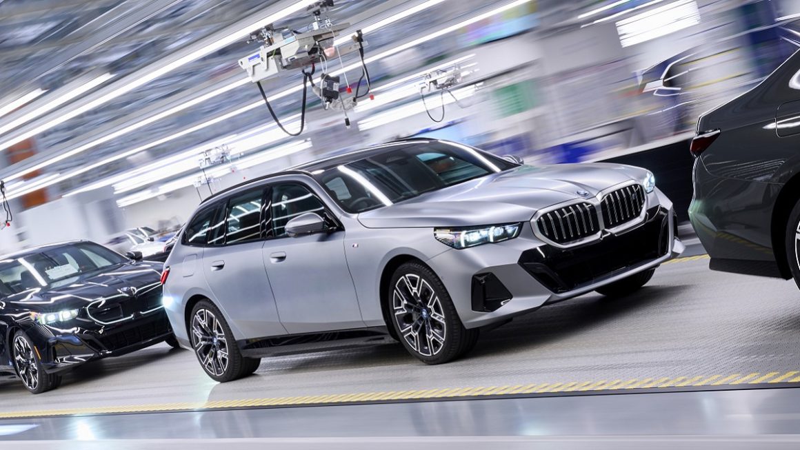 BMW大改款5系列旅行車量產啟動，i5 Touring國內預接單價流出 | 地球黃金線