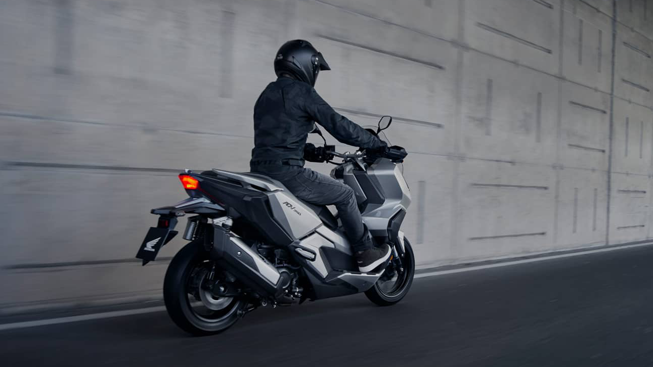 24年式Honda ADV350 RoadSync上市！黃牌跨界大羊售價29.8萬元 | 地球黃金線