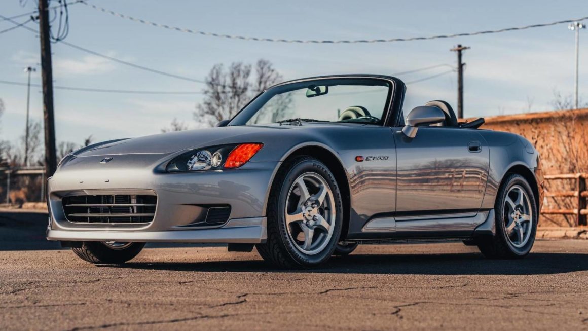 出廠24年僅跑1,500公里！堪稱完美的Honda S2000競標價格攀升中 | 地球黃金線