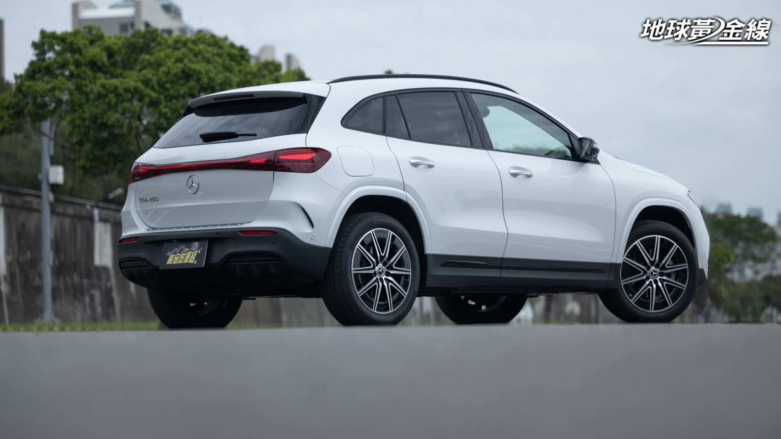 試駕／M-Benz EQA 250，造型新鮮續航力還更強！ | 地球黃金線
