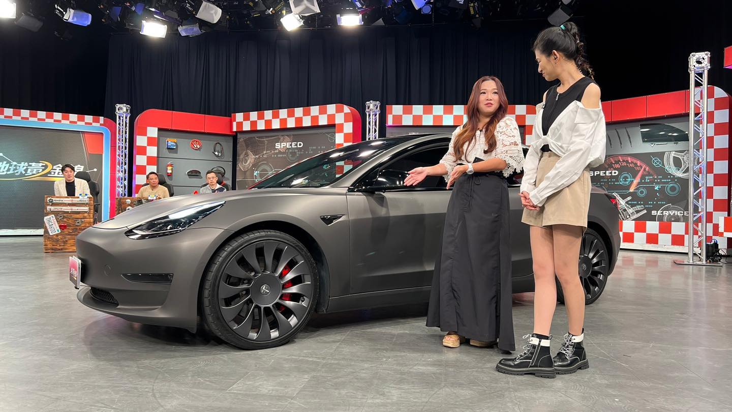 Youtuber「Echo」開特斯拉Model 3四年堅持不賣原因？一改裝讓蘇宗怡覺得讚！ | 地球黃金線