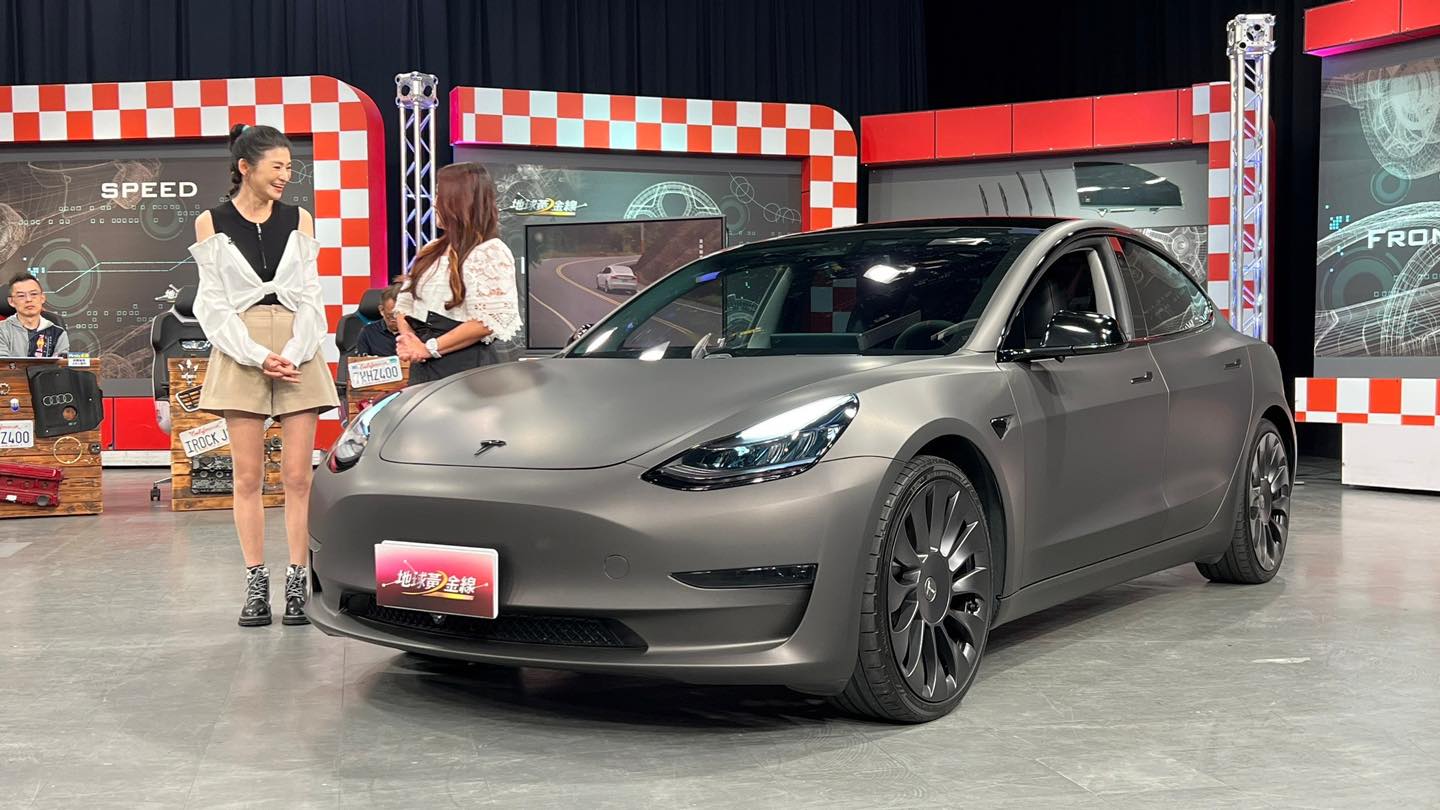 Youtuber「Echo」開特斯拉Model 3四年堅持不賣原因？一改裝讓蘇宗怡覺得讚！ | 地球黃金線