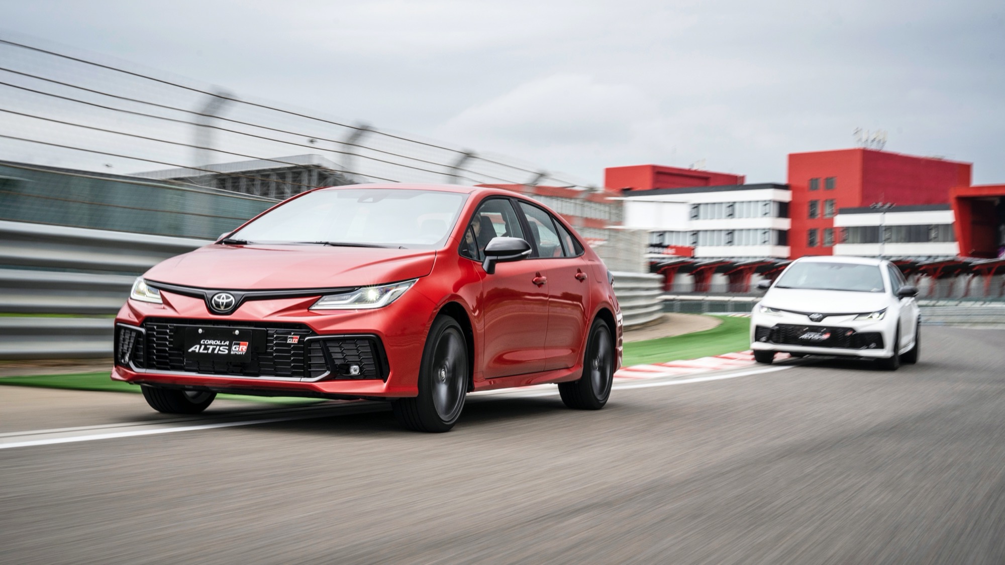 Toyota Corolla Altis GR Sport升級引擎與底盤！達人德哥定義「新國產性能之王」 | 地球黃金線