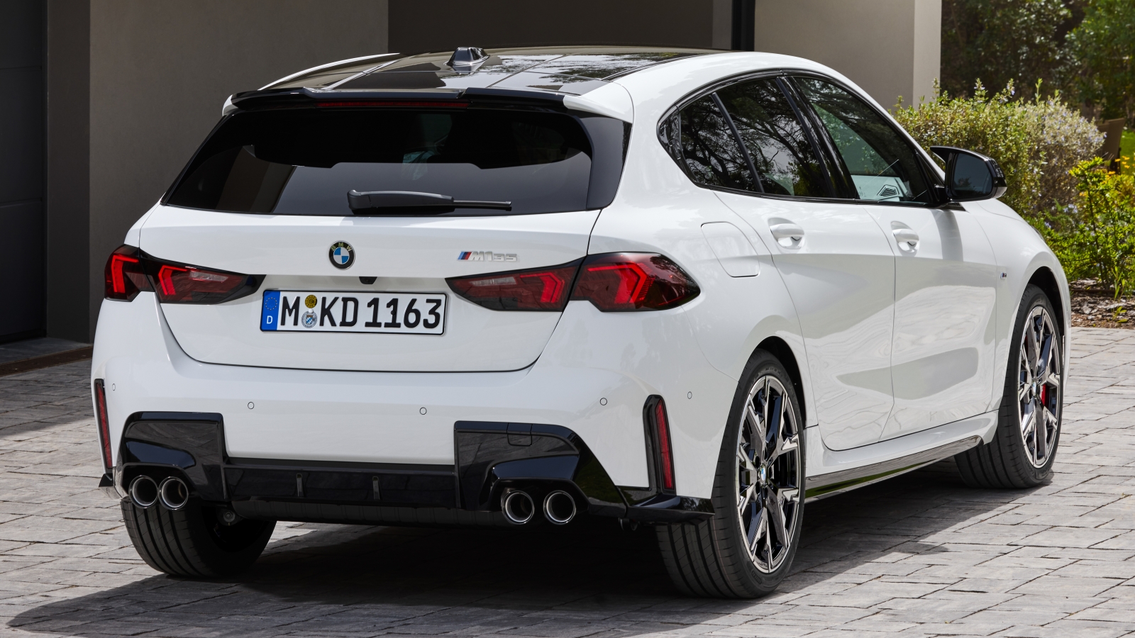 BMW 1 Series F70大改款四代登場！新車最快年底登台明年2月交車 | 地球黃金線