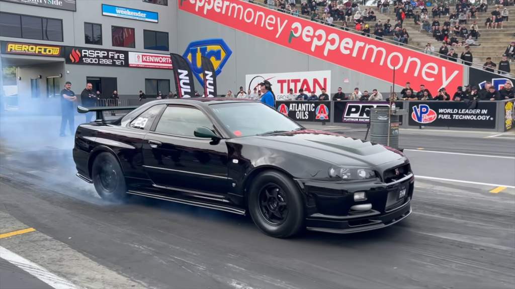 世上最速手排GT-R R34衝破1,800匹！動力甚至超越4渦輪W16引擎的Bugatti | 地球黃金線