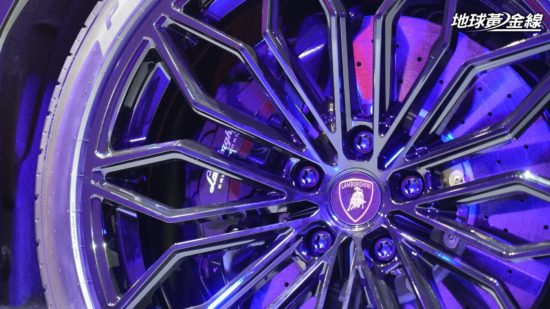 Lamborghini Urus SE售價1,298萬元起，PHEV科技造就800匹極致動力 | 地球黃金線