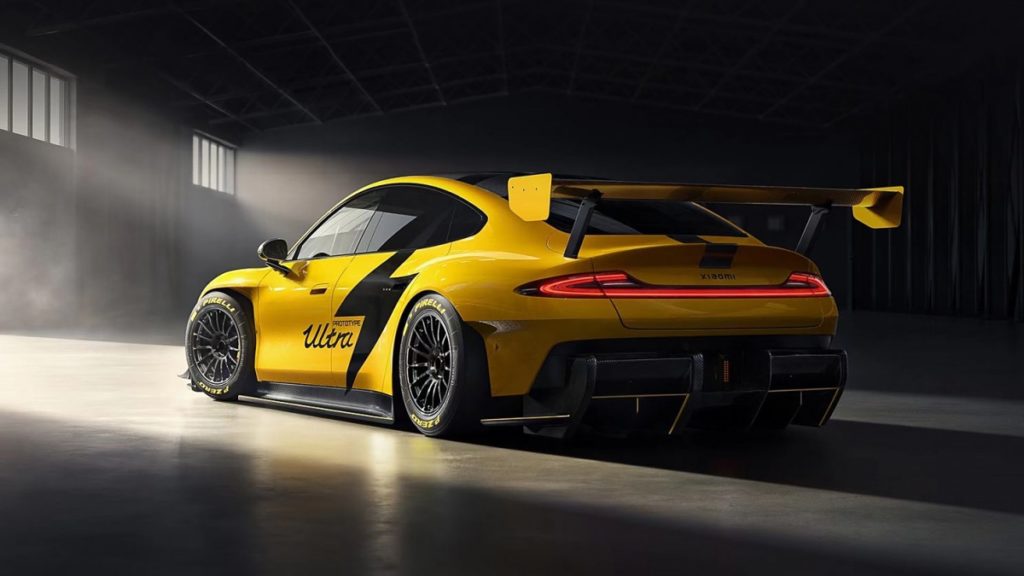 真的是要挑戰保時捷！小米SU7 Ultra馬力1,548匹挑戰紐北電車紀錄 | 地球黃金線