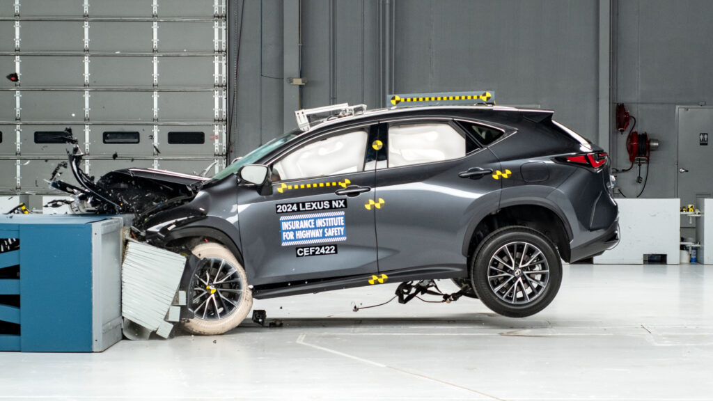 IIHS公布豪華SUV測試結果，三款獲Top Safety Pick+評價台灣有賣 | 地球黃金線