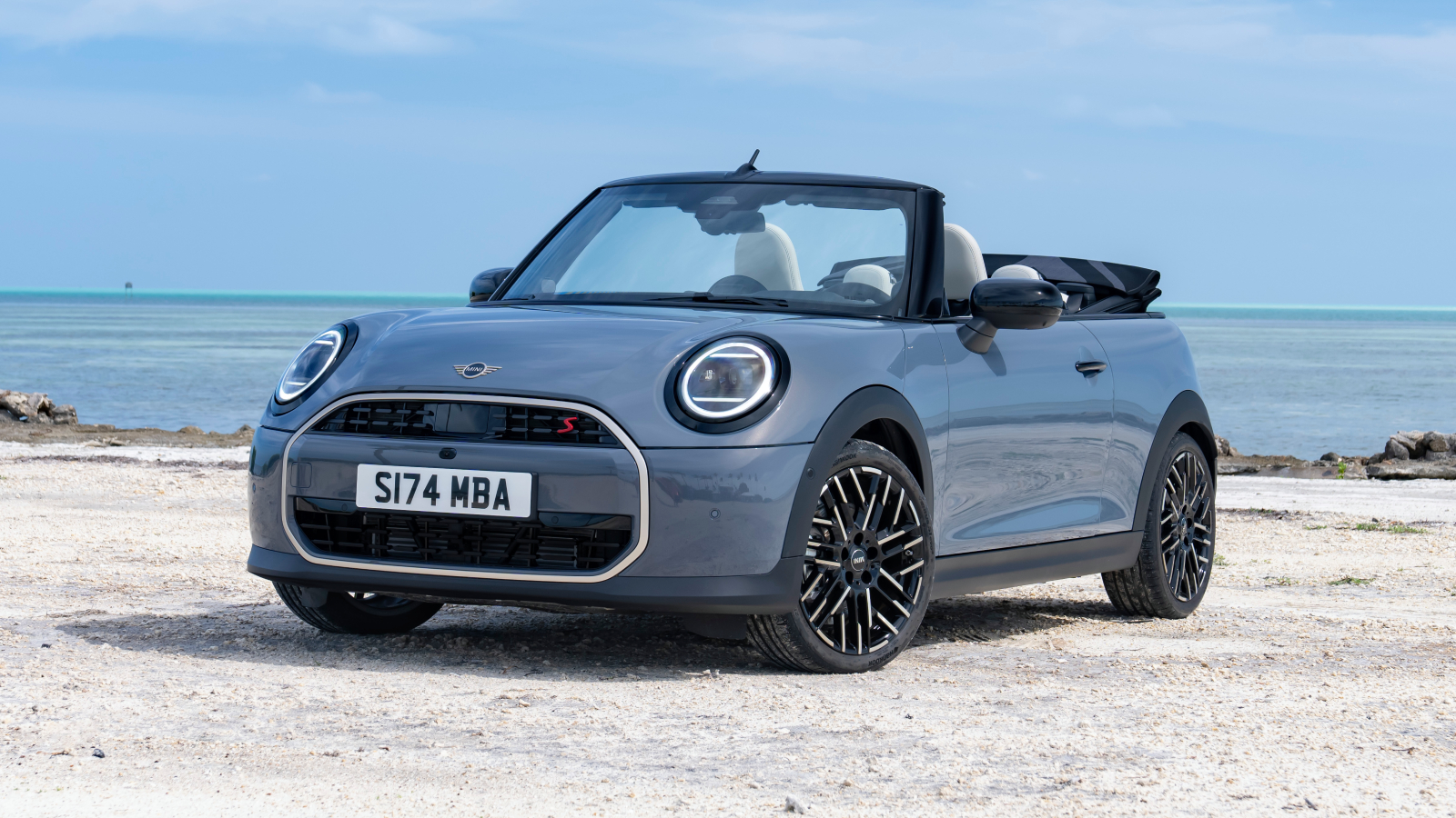 新一代Mini Cooper Convertible亮相，換搭全新車頭開篷只需18秒 | 地球黃金線