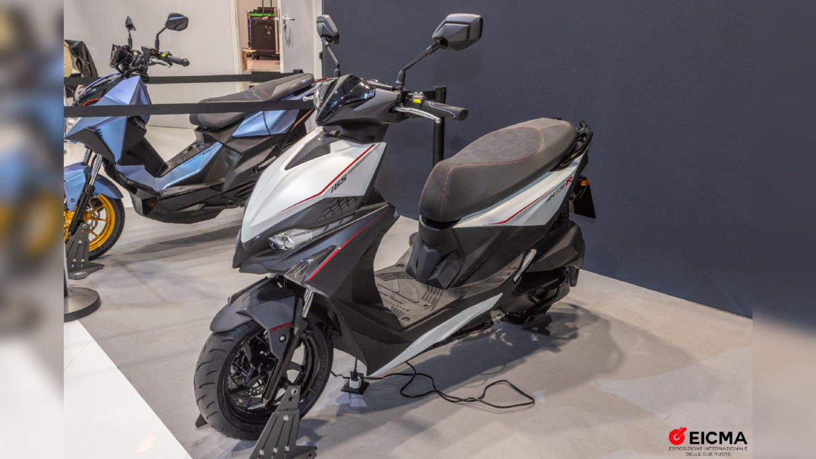 Kymco RTS R 165台灣價格11.45萬！光陽機車祭預購再降8千對決三陽Jet SL+ | 地球黃金線