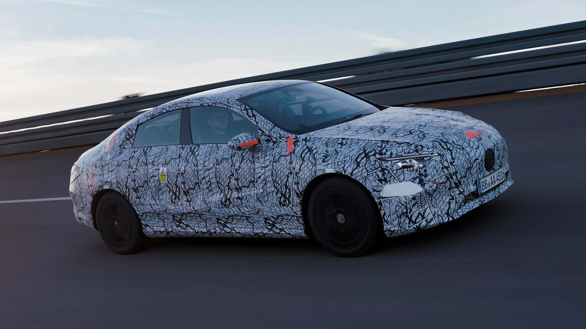 賓士新CLA將搭載1.5T引擎與8DCT，純電車型可望帶來750公里續航力 | 地球黃金線