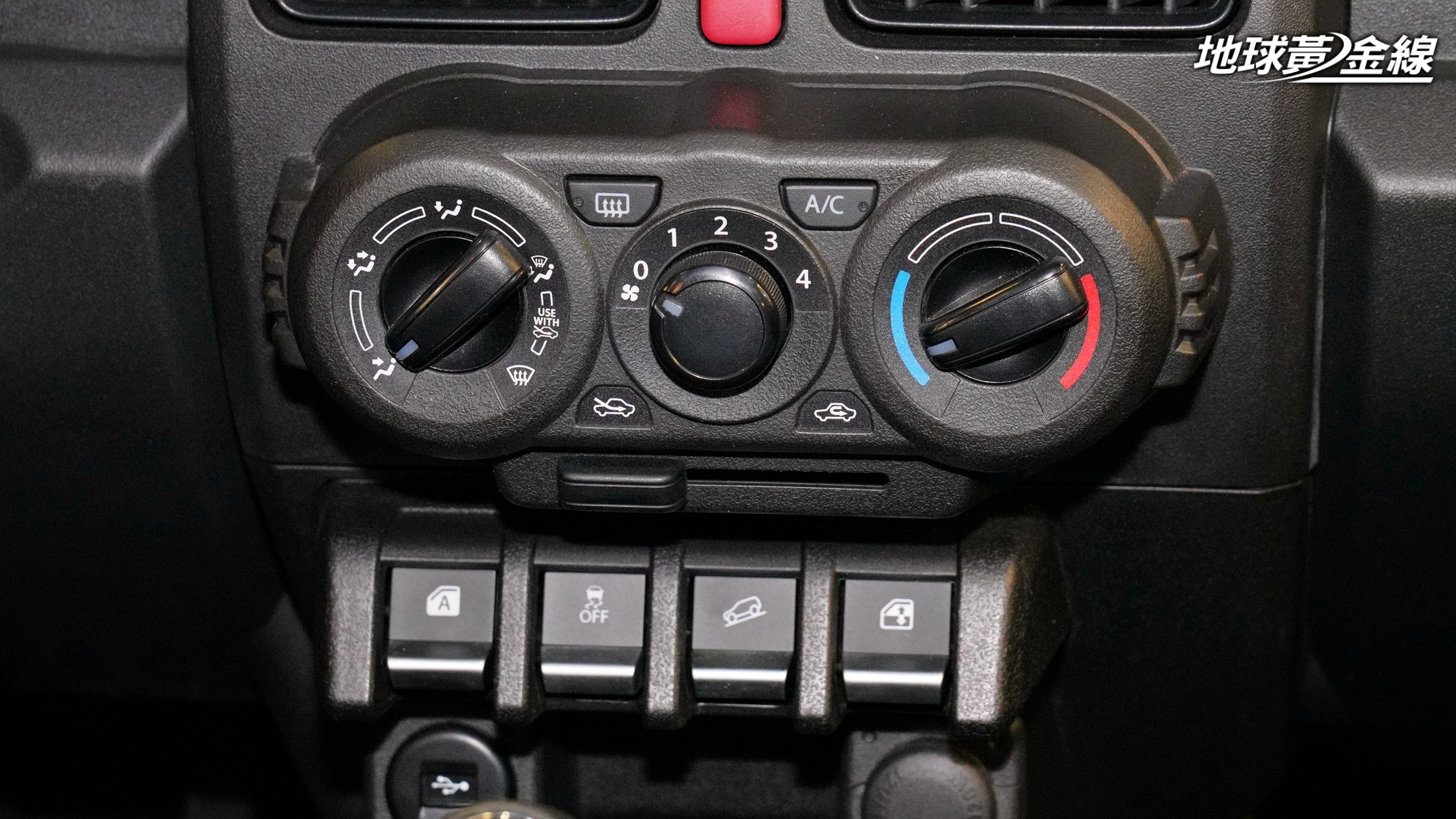 「手排版」五門Jimny現身！售價129.8萬已有2部抵台 | 地球黃金線