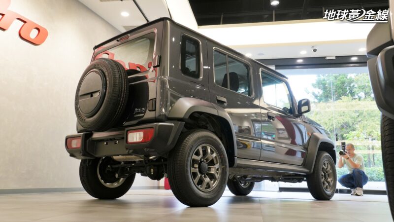 「手排版」五門Jimny現身！售價129.8萬已有2部抵台 | 地球黃金線