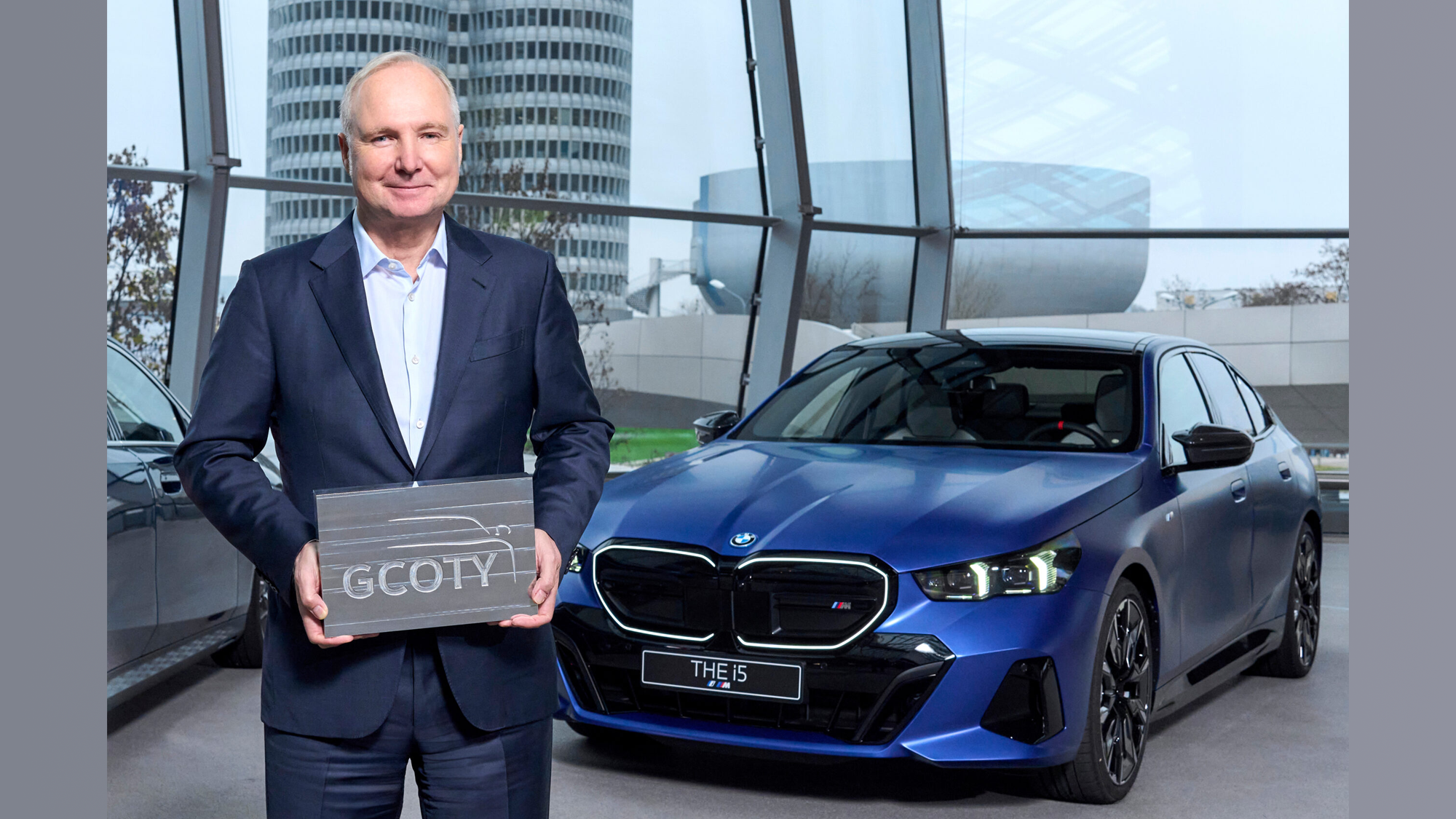 BMW 5 Series豐富動力選項打敗眾多對手，榮獲2025德國年度風雲車！ | 地球黃金線