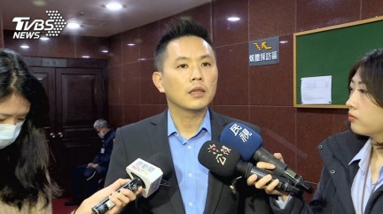 遭垃圾車門擊落！正妹護理師慘截肢、排泄失禁 國賠判2300萬│TVBS新聞網