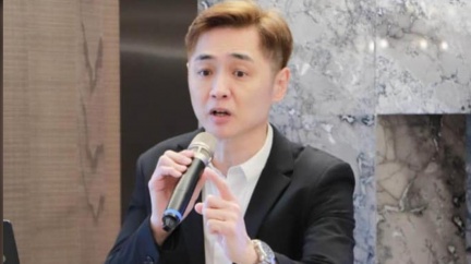 恭喜！美女主播葉映彤「順產3600g虎寶」 初見面就虧他哭聲難聽│TVBS新聞網