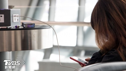 出門別讓Wi-Fi浪費電！專家一神設定防iPhone電池消耗│TVBS新聞網