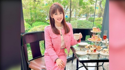 等9年！Ella無預警宣布「重磅喜訊」 激動落淚：像禮物一樣│TVBS新聞網