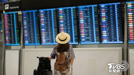 越台越愛！日客掃貨「鐵平匙」 廟「神明盤」喊價800│TVBS新聞網