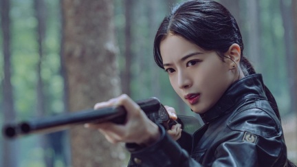 金秀賢跟女偶像爆戀情！被拍「野外親密聊天」 雙方公司火速回應│TVBS新聞網