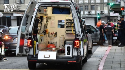 台鐵死傷事故！2173區間車撞死男子 上下行列車延誤│TVBS新聞網