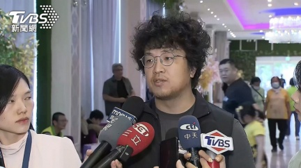 薄荷色Labubu拍出450萬天價 棕色限量版346萬成交│TVBS新聞網