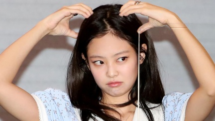 KT POP／IVE出場全場嗨炸！ 張員瑛想喝「西瓜烏龍」：只有高雄有│TVBS新聞網