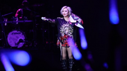 睽違5年！ 日本傳奇歌手ASKA來台開唱「中文問候」獻唱鄧麗君經典│TVBS新聞網