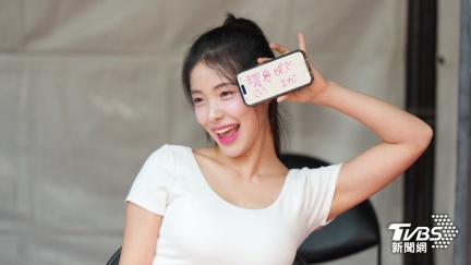 韓籍啦啦隊「清純精靈」關機休養！Mingo「十一月工作全喊卡」│TVBS新聞網