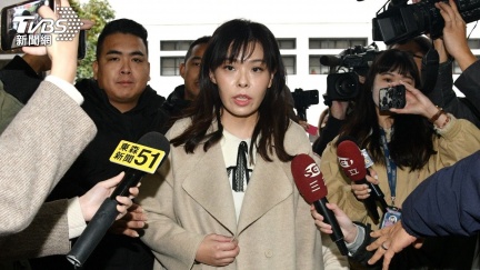 新竹市站前NIKE門市清晨燃燒 3樓倉庫起火│TVBS新聞網