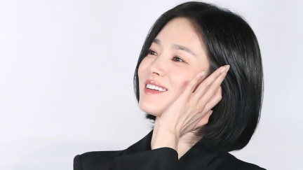 CP粉傳訊逼他認愛金智媛！ 金秀賢「親回這句」韓網直呼：很爽│TVBS新聞網