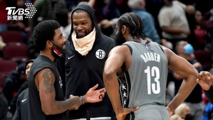 NBA交易總整理一次看！唐西奇登頭條 巴特勒重磅加盟勇士│TVBS新聞網