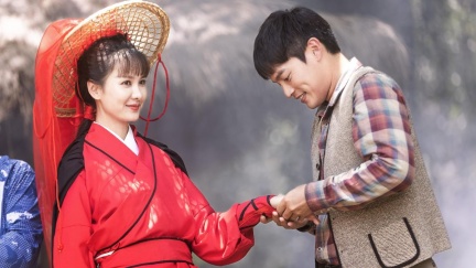 館長SWAG首戰2女優！起底身分是高中老師 「暗黑IU」色色登場│TVBS新聞網