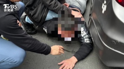 年輕男「3900萬」得標RM粉鑽錶 破「動產法拍」最高金額紀錄│TVBS新聞網