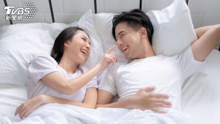 韓國明星都愛穿！潮牌EMIS台灣店來了 開幕優惠一次看│TVBS新聞網