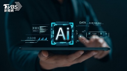 要價3萬！Meta首款有螢幕智慧眼鏡傳年底亮相 可手勢操控│TVBS新聞網