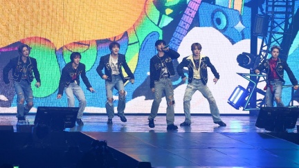 團內7成員和「神」連結！ARKis談禁愛令 當場笑了│TVBS新聞網