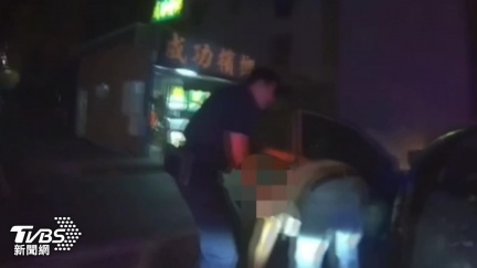 女房東「欲收回店面」狠砸花盆！日本飯糰店提告│TVBS新聞網
